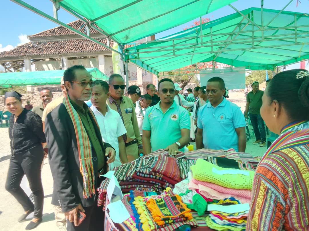 Bazar Baratu Iha Laga Hodi Komemora Loron Nasionál Juventude - Radio ...